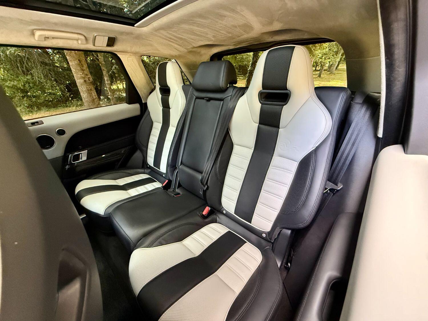 Used LAND ROVER RANGE ROVER SPORT 2017 Blue for sale - £34850 in ...